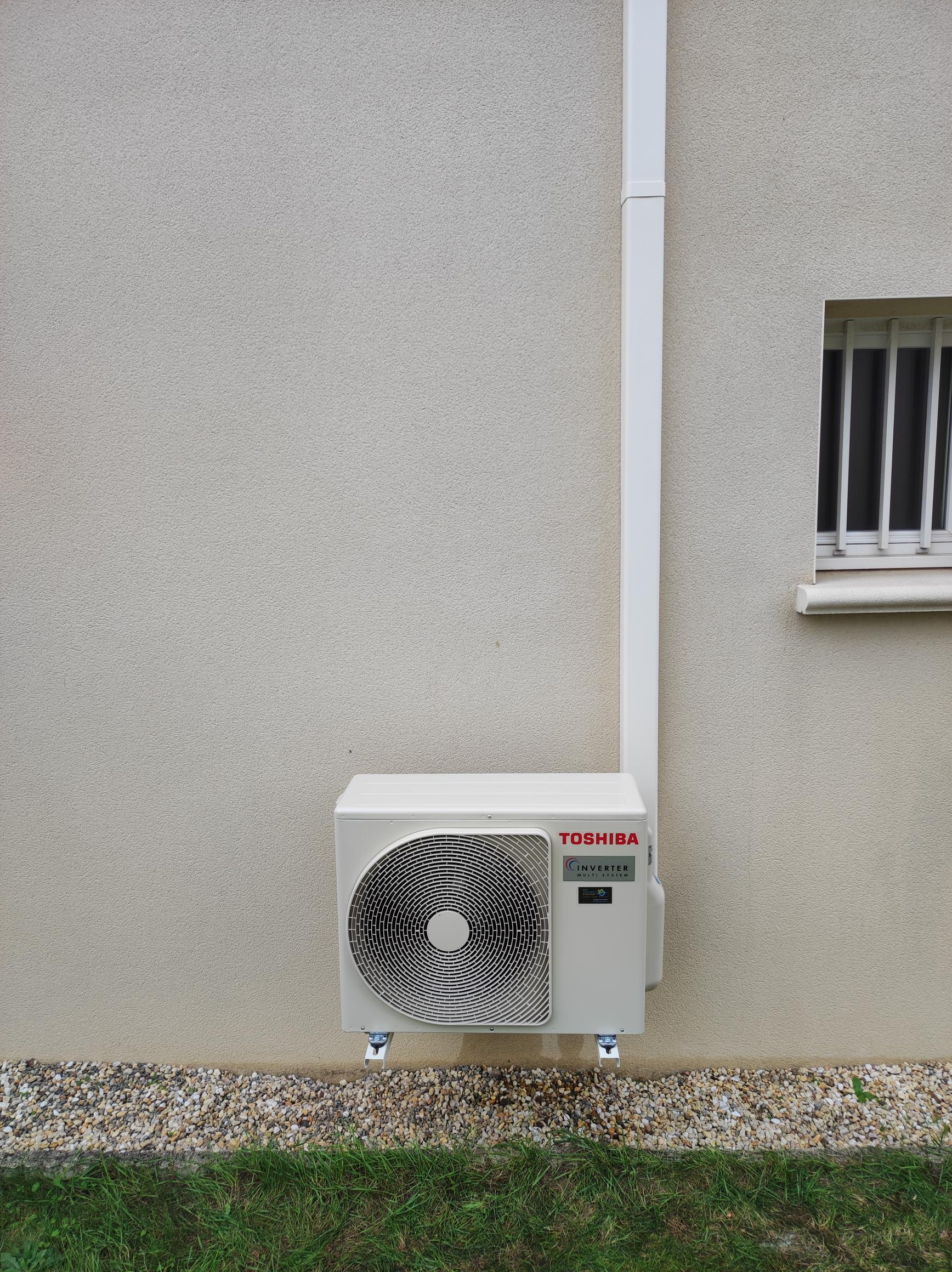 Installation d'un systeme multi split de chez TOSHIBA | Air Connect Energie